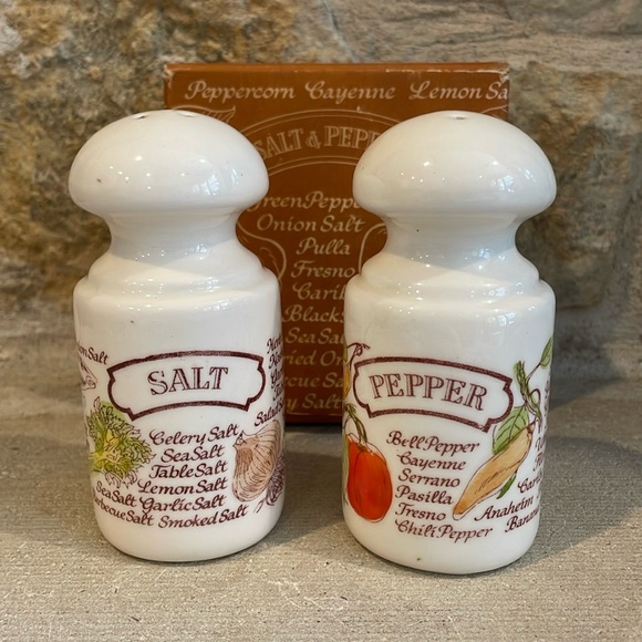 Avon | Kitchen | Vintage Nib 98 Avon Country Kitchen Vegetable Pattern Salt Pepper Shakers ...